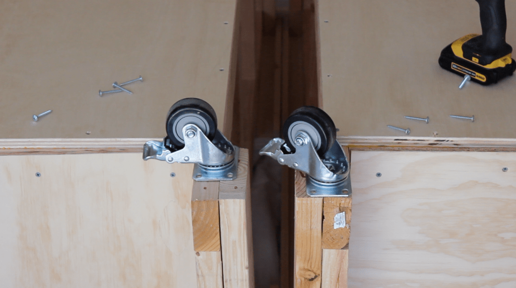 DIY Mobile & Modular Workbench To Bring Your Shop to the Next Level ...